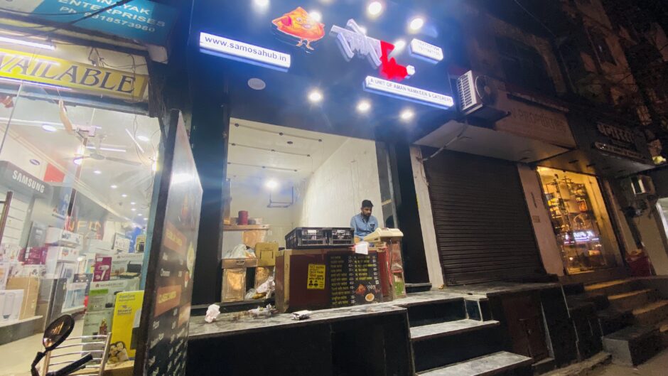 チョコサモサ にピザサモサ !! ユニークサモサ専門店【Samosa Hub】 | インド日記
